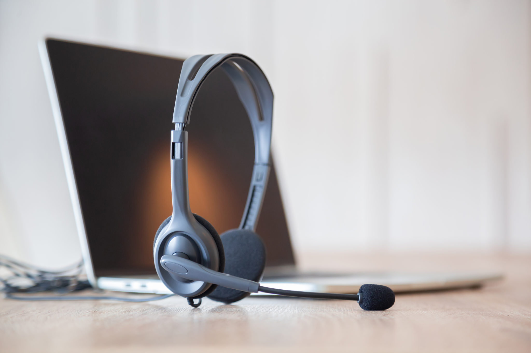 What Are Internal Business Communication Solutions? - SIP.US